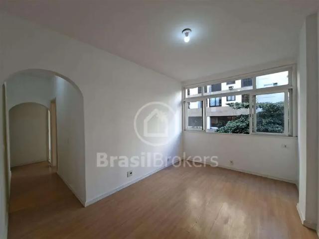 Apartamento para Venda em Rio de Janeiro/RJ Copacabana 3 Quartos