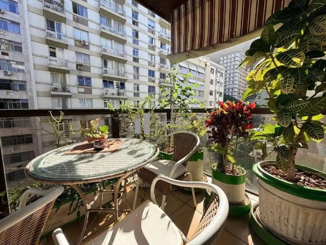 Apartamento para Venda em Rio de Janeiro/RJ Copacabana 3 Quartos