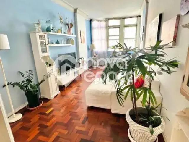 Apartamento para Venda em Rio de Janeiro/RJ Copacabana 3 Quartos