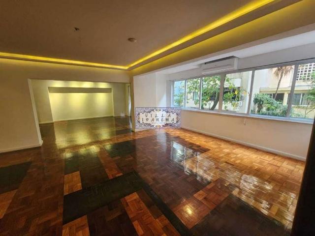 Apartamento para Venda em Rio de Janeiro/RJ Copacabana 3 Quartos