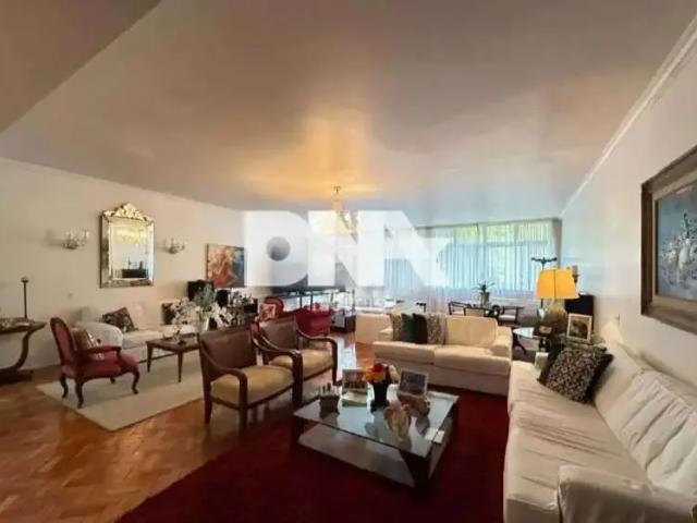 Apartamento para Venda em Rio de Janeiro/RJ Copacabana 3 Quartos