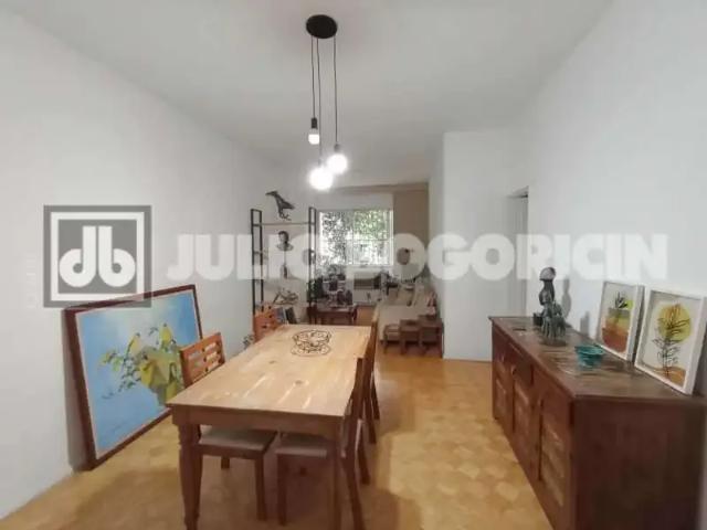 Apartamento para Venda em Rio de Janeiro/RJ Copacabana 3 Quartos