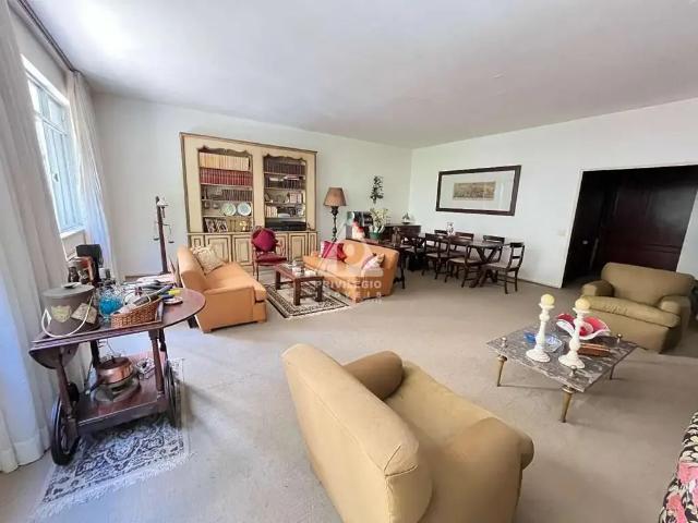 Apartamento para Venda em Rio de Janeiro/RJ Copacabana 3 Quartos