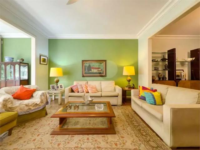 Apartamento para Venda em Rio de Janeiro/RJ Copacabana 3 Quartos