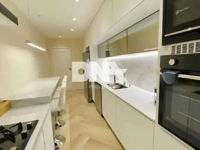 Apartamento para Venda em Rio de Janeiro/RJ Copacabana 3 Quartos