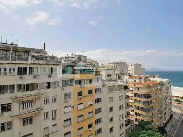 Apartamento para Venda em Rio de Janeiro/RJ Copacabana 3 Quartos