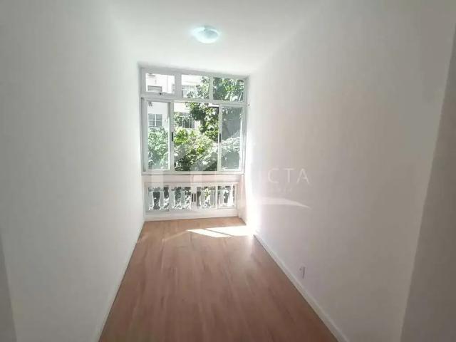 Apartamento para Venda em Rio de Janeiro/RJ Copacabana 3 Quartos