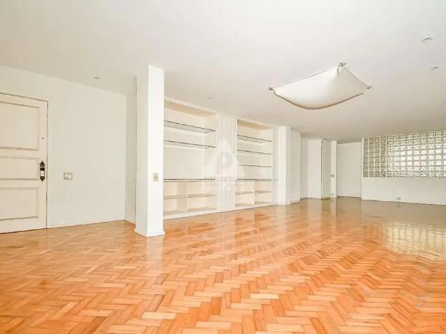 Apartamento para Venda em Rio de Janeiro/RJ Copacabana 3 Quartos