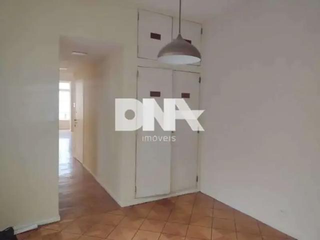 Apartamento para Venda em Rio de Janeiro/RJ Copacabana 3 Quartos