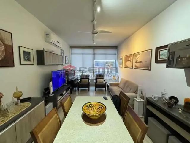 Apartamento para Venda em Rio de Janeiro/RJ Copacabana 3 Quartos