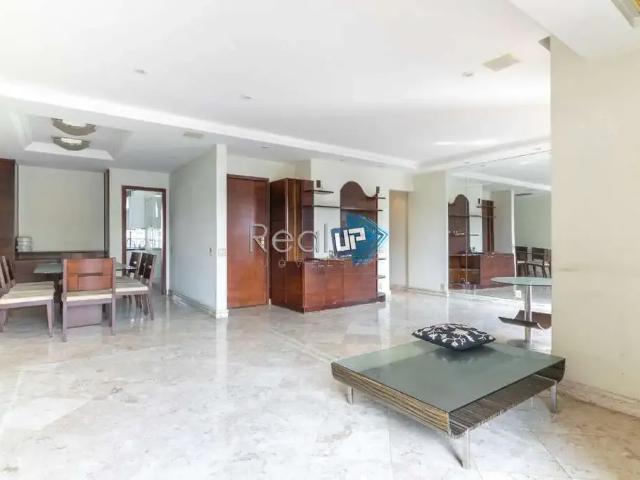 Apartamento para Venda em Rio de Janeiro/RJ Copacabana 3 Quartos