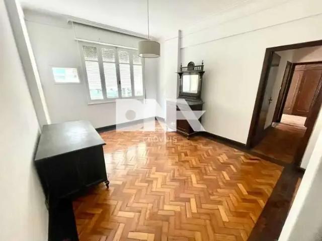 Apartamento para Venda em Rio de Janeiro/RJ Copacabana 3 Quartos