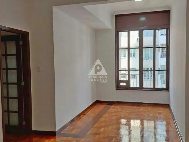 Apartamento para Venda em Rio de Janeiro/RJ Copacabana 3 Quartos