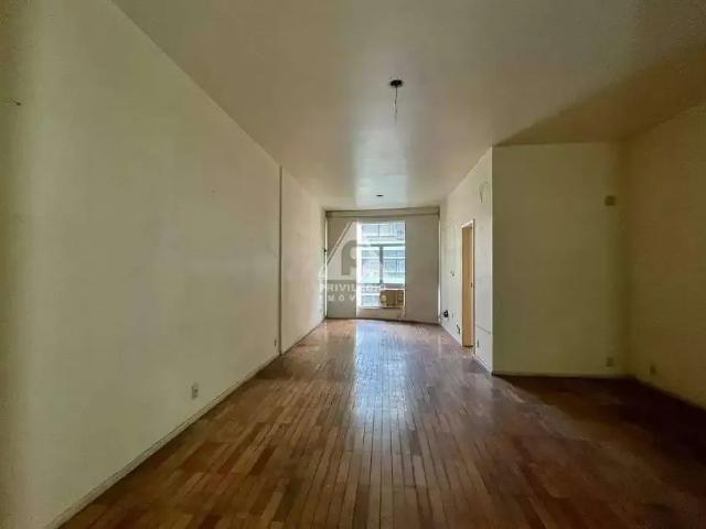 Apartamento para Venda em Rio de Janeiro/RJ Copacabana 3 Quartos