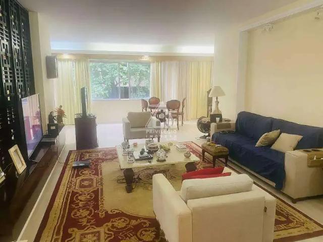 Apartamento para Venda em Rio de Janeiro/RJ Copacabana 3 Quartos