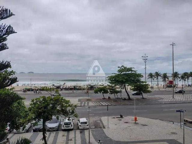 Apartamento para Venda em Rio de Janeiro/RJ Copacabana 3 Quartos