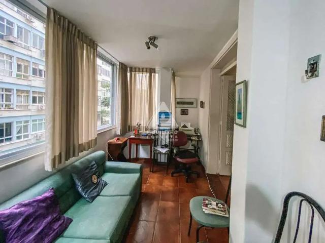 Apartamento para Venda em Rio de Janeiro/RJ Copacabana 3 Quartos