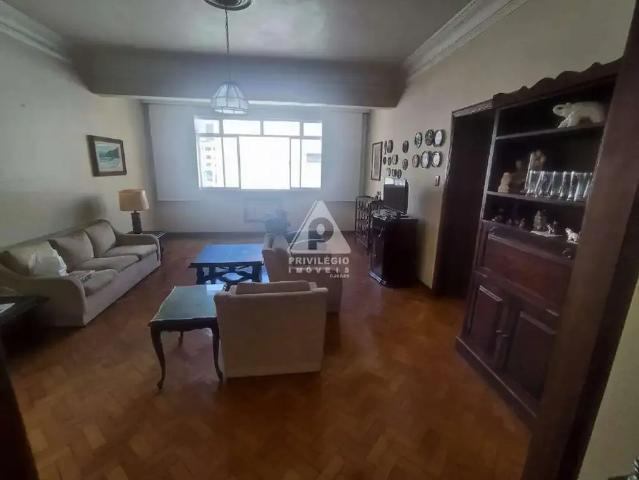 Apartamento para Venda em Rio de Janeiro/RJ Copacabana 3 Quartos