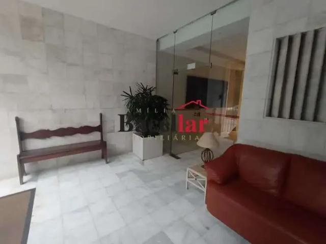 Apartamento para Venda em Rio de Janeiro/RJ Copacabana 3 Quartos