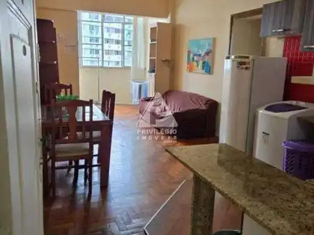Apartamento para Venda em Rio de Janeiro/RJ Copacabana 3 Quartos