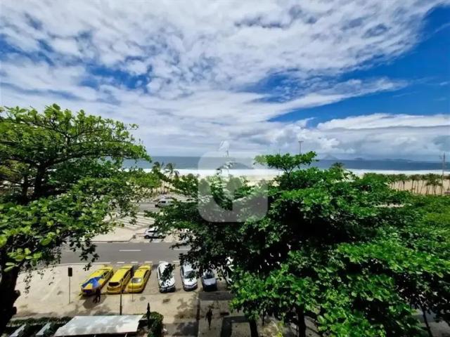 Apartamento para Venda em Rio de Janeiro/RJ Copacabana 3 Quartos
