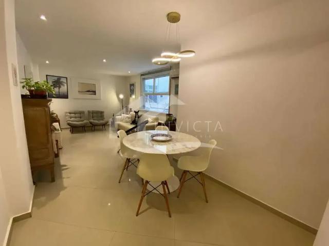 Apartamento para Venda em Rio de Janeiro/RJ Copacabana 3 Quartos
