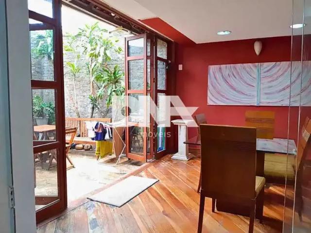 Apartamento para Venda em Rio de Janeiro/RJ Copacabana 3 Quartos
