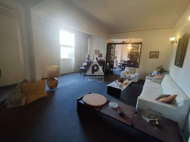 Apartamento para Venda em Rio de Janeiro/RJ Copacabana 3 Quartos