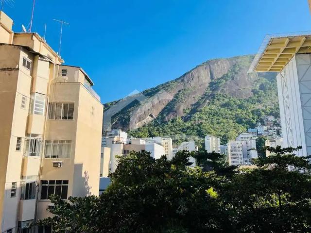 Apartamento para Venda em Rio de Janeiro/RJ Copacabana 3 Quartos