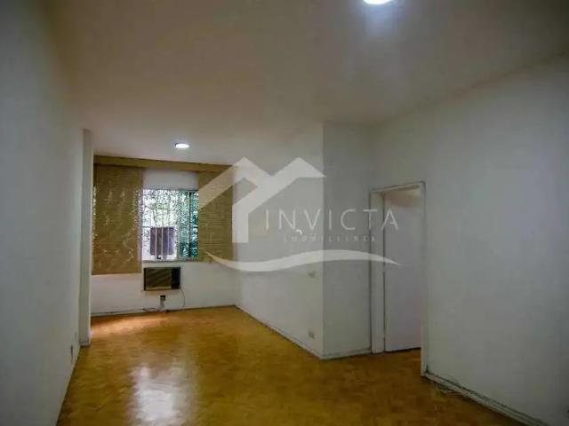 Apartamento para Venda em Rio de Janeiro/RJ Copacabana 3 Quartos