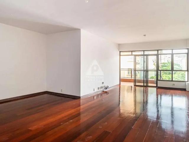 Apartamento para Venda em Rio de Janeiro/RJ Copacabana 3 Quartos