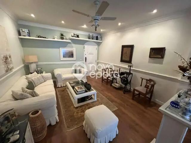 Apartamento para Venda em Rio de Janeiro/RJ Copacabana 3 Quartos