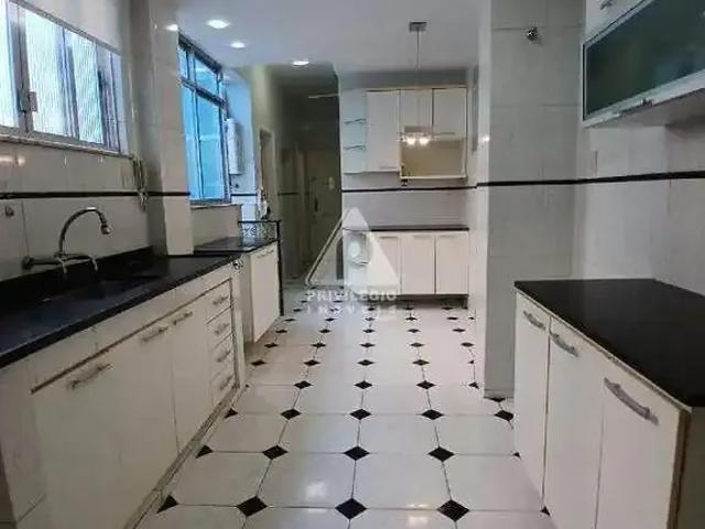 Apartamento para Venda em Rio de Janeiro/RJ Copacabana 3 Quartos