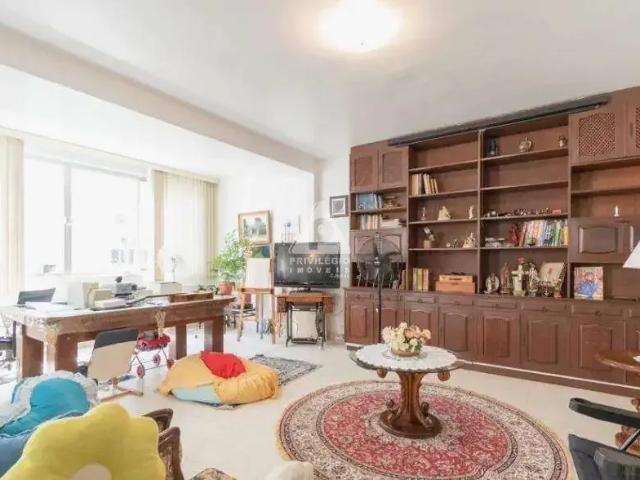 Apartamento para Venda em Rio de Janeiro/RJ Copacabana 3 Quartos