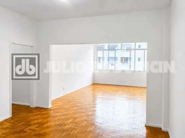 Apartamento para Venda em Rio de Janeiro/RJ Copacabana 3 Quartos