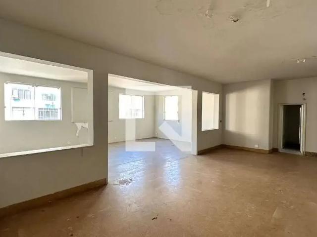 Apartamento para Venda em Rio de Janeiro/RJ Copacabana 3 Quartos