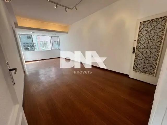 Apartamento para Venda em Rio de Janeiro/RJ Copacabana 3 Quartos
