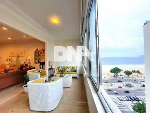 Apartamento para Venda em Rio de Janeiro/RJ Copacabana 3 Quartos