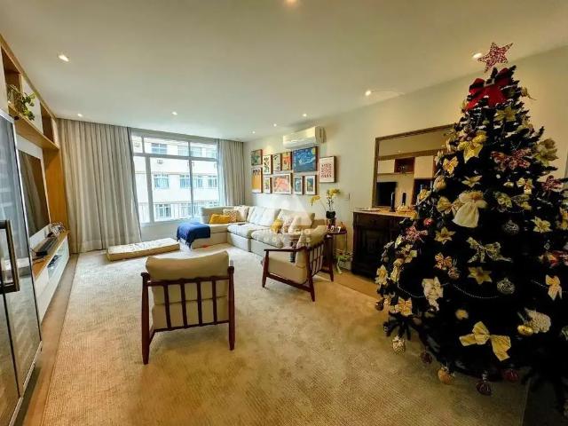 Apartamento para Venda em Rio de Janeiro/RJ Copacabana 3 Quartos
