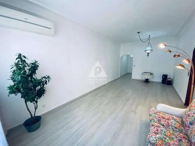 Apartamento para Venda em Rio de Janeiro/RJ Copacabana 3 Quartos