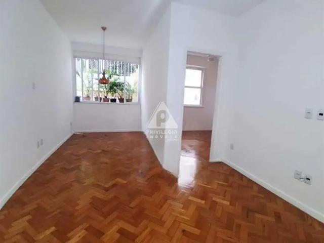 Apartamento para Venda em Rio de Janeiro/RJ Copacabana 3 Quartos