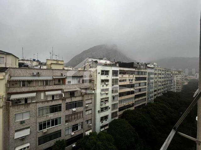 Apartamento para Venda em Rio de Janeiro/RJ Copacabana 3 Quartos