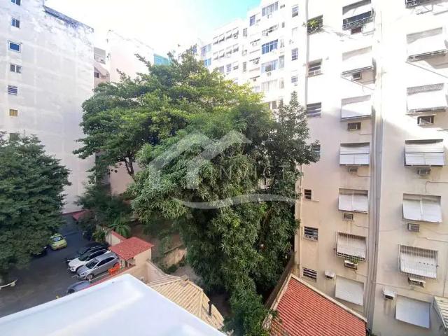 Apartamento para Venda em Rio de Janeiro/RJ Copacabana 3 Quartos