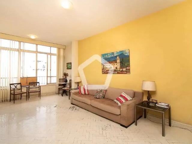 Apartamento para Venda em Rio de Janeiro/RJ Copacabana 3 Quartos