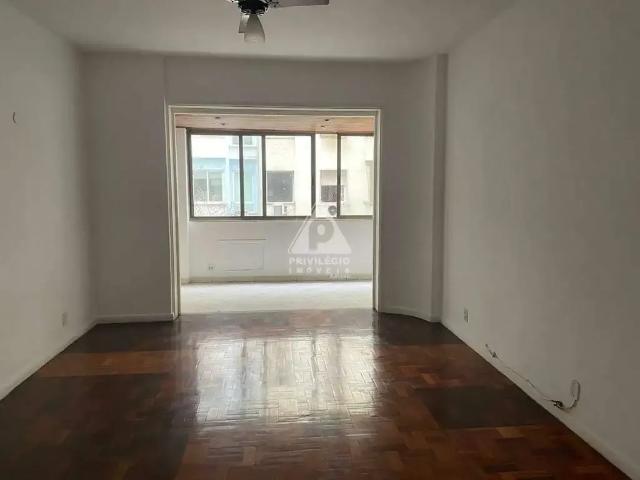 Apartamento para Venda em Rio de Janeiro/RJ Copacabana 3 Quartos