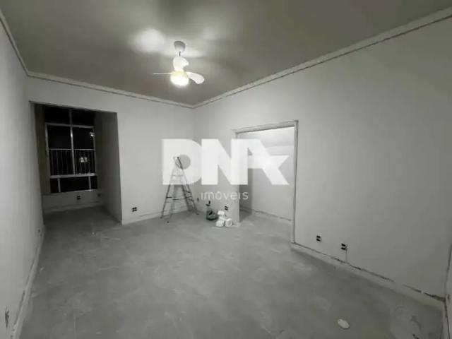 Apartamento para Venda em Rio de Janeiro/RJ Copacabana 3 Quartos