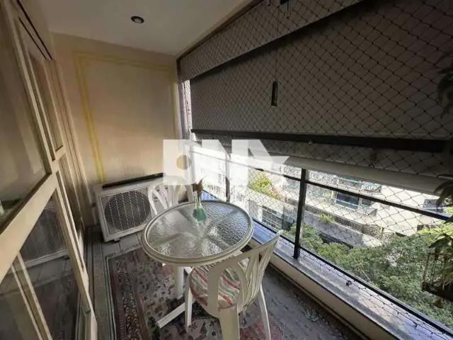 Apartamento para Venda em Rio de Janeiro/RJ Copacabana 3 Quartos