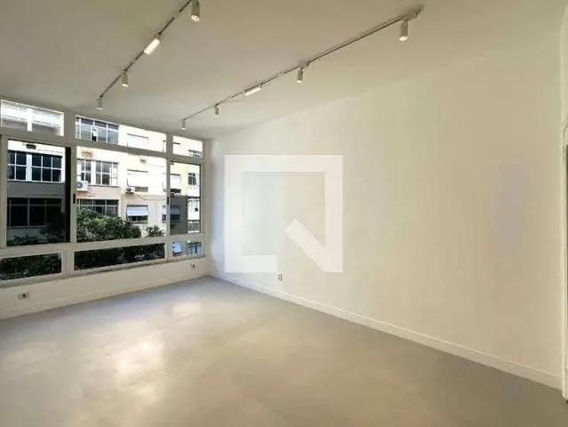 Apartamento para Venda em Rio de Janeiro/RJ Copacabana 3 Quartos
