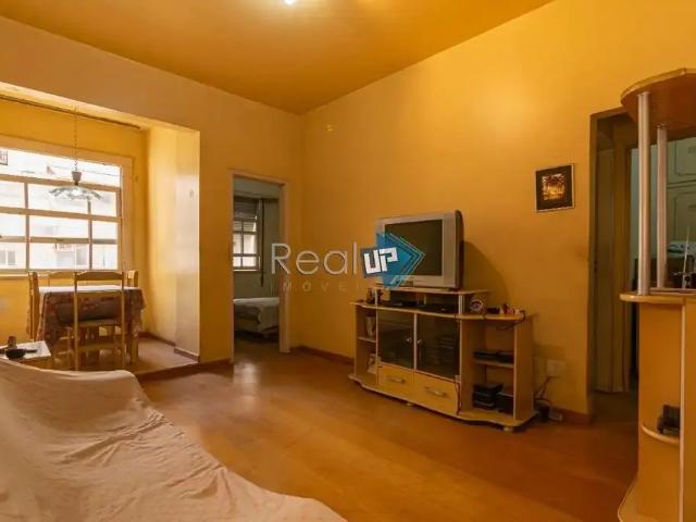 Apartamento para Venda em Rio de Janeiro/RJ Copacabana 3 Quartos