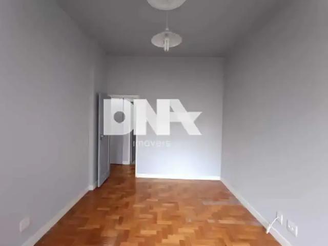Apartamento para Venda em Rio de Janeiro/RJ Copacabana 3 Quartos